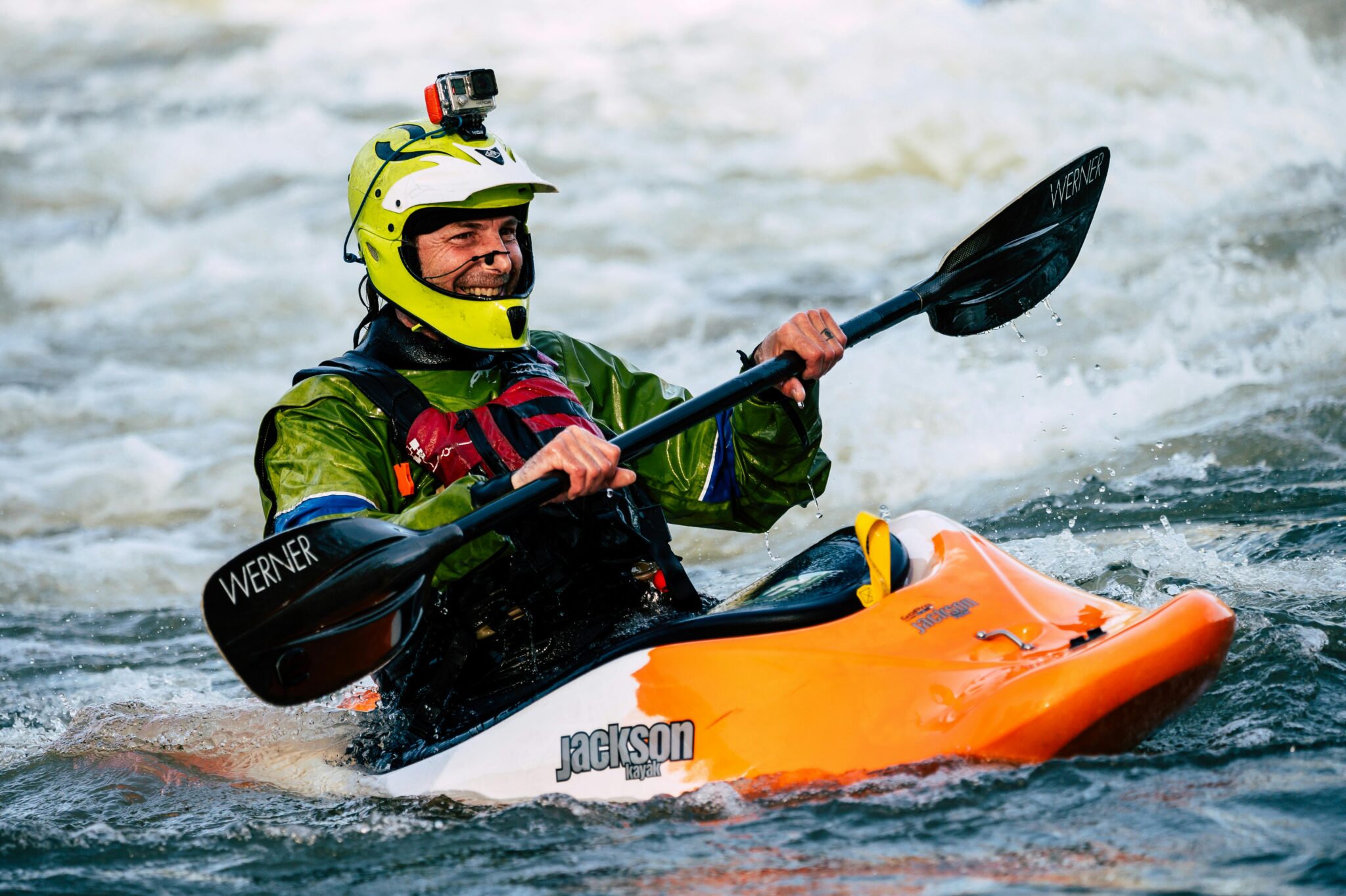 Taking Pictures While Kayaking – Which Kayak Camera To Take With You?